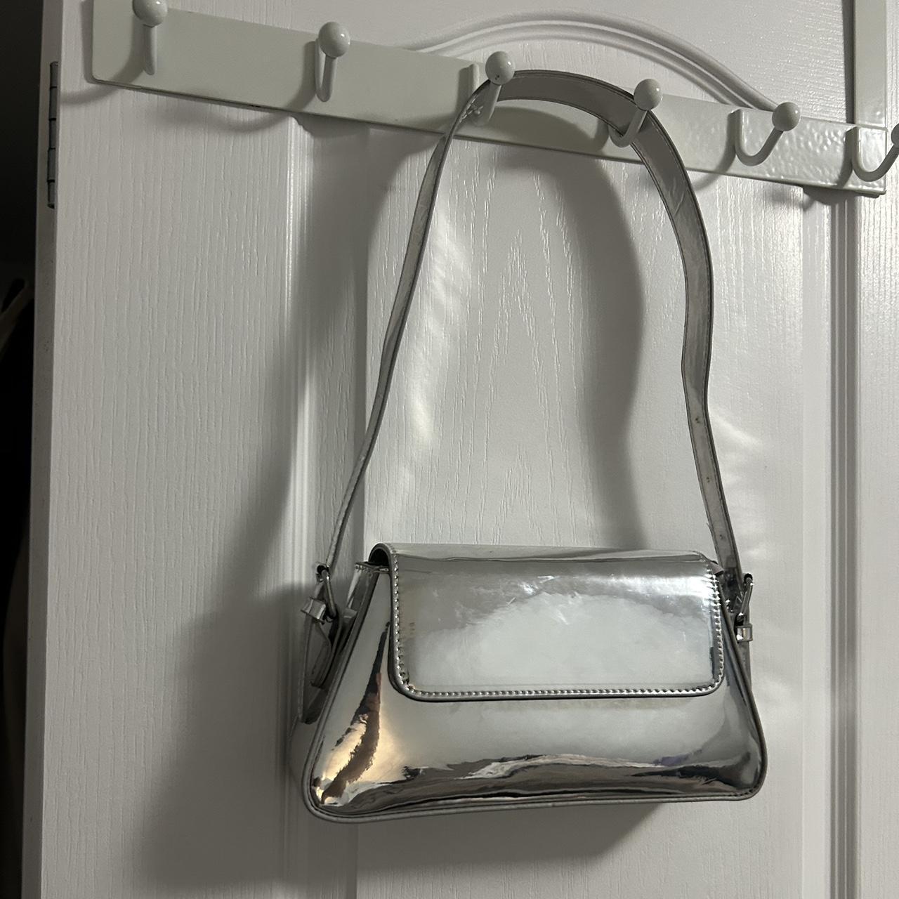 Silver metallic purse with adjustable straps - Depop