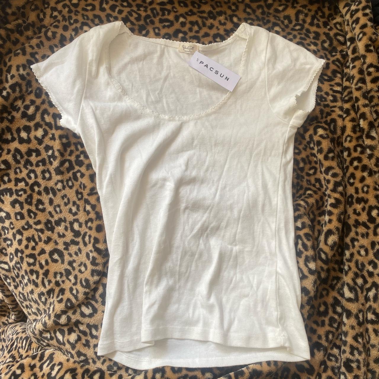 john galt/brandy melville white lace tee adorable... - Depop