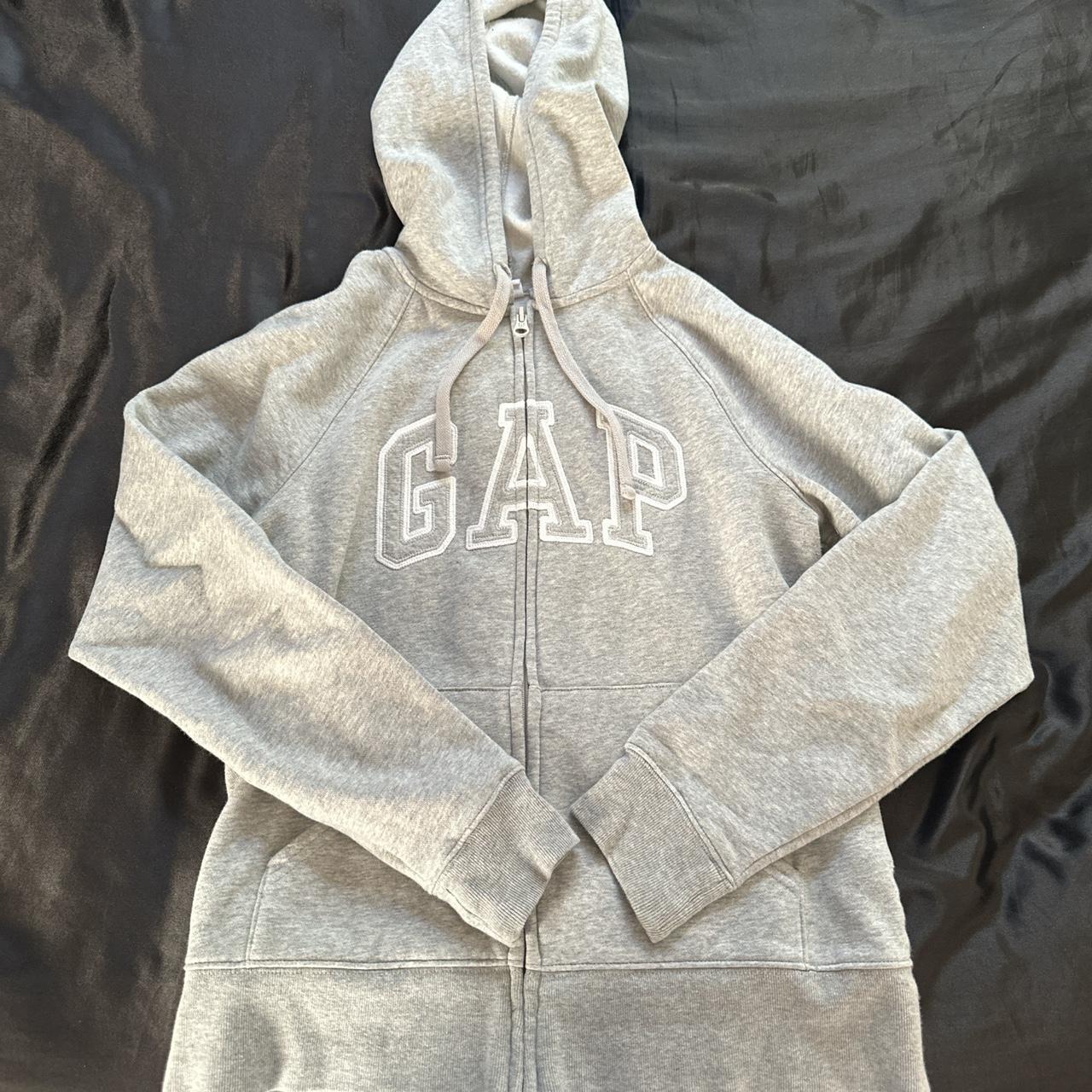 grey gap zip up new worn few times size small - Depop