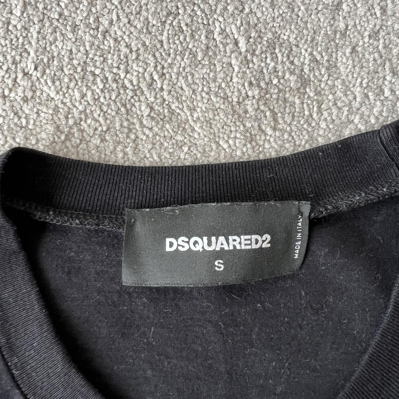 dsquared icon t-shirt nice top, worn a handful of... - Depop