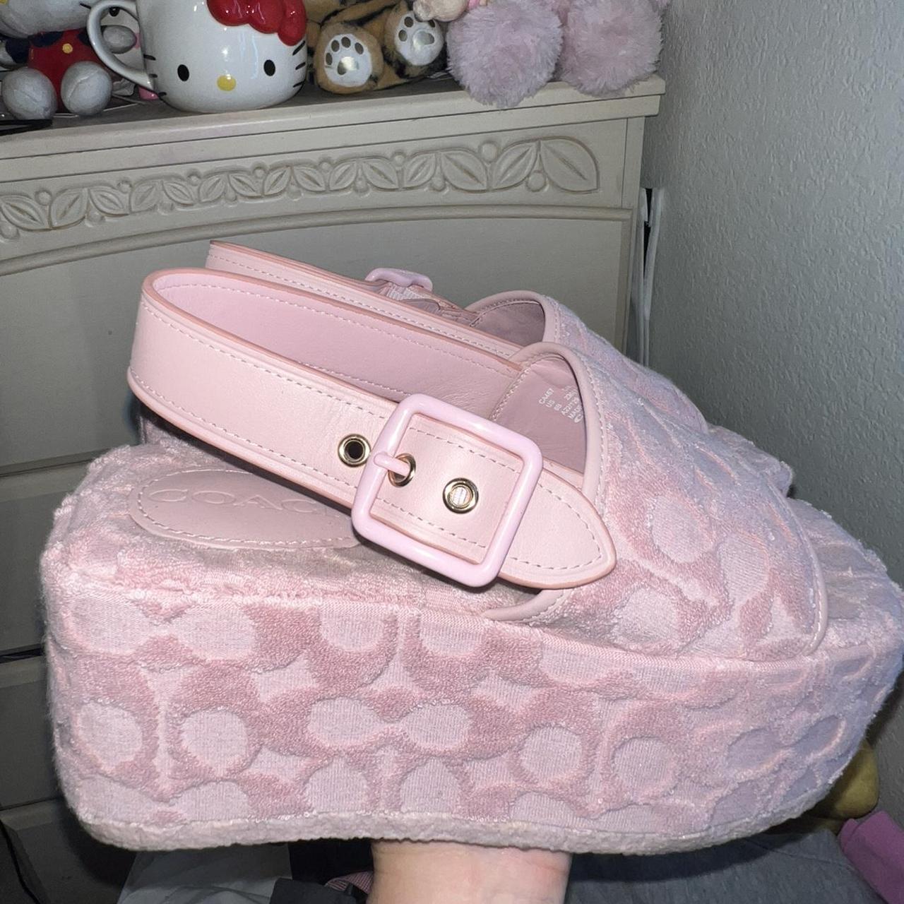 Coach Women's Pink Sandals | Depop