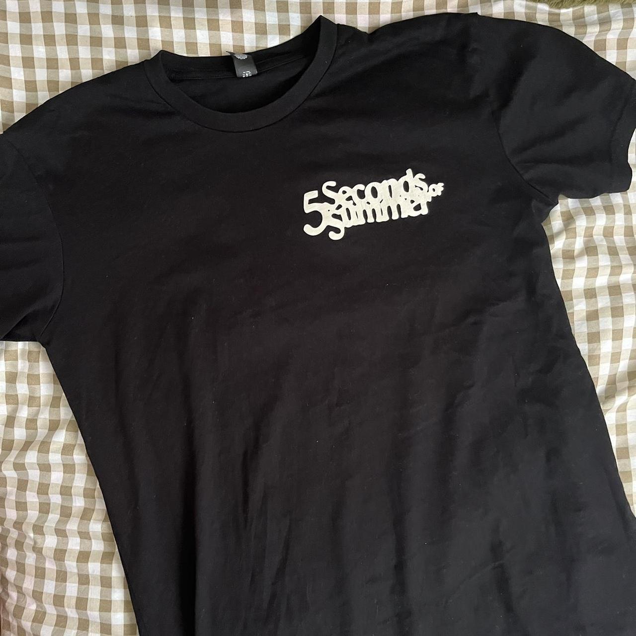 5sos take my hand tour merch - size m - cracks in... - Depop