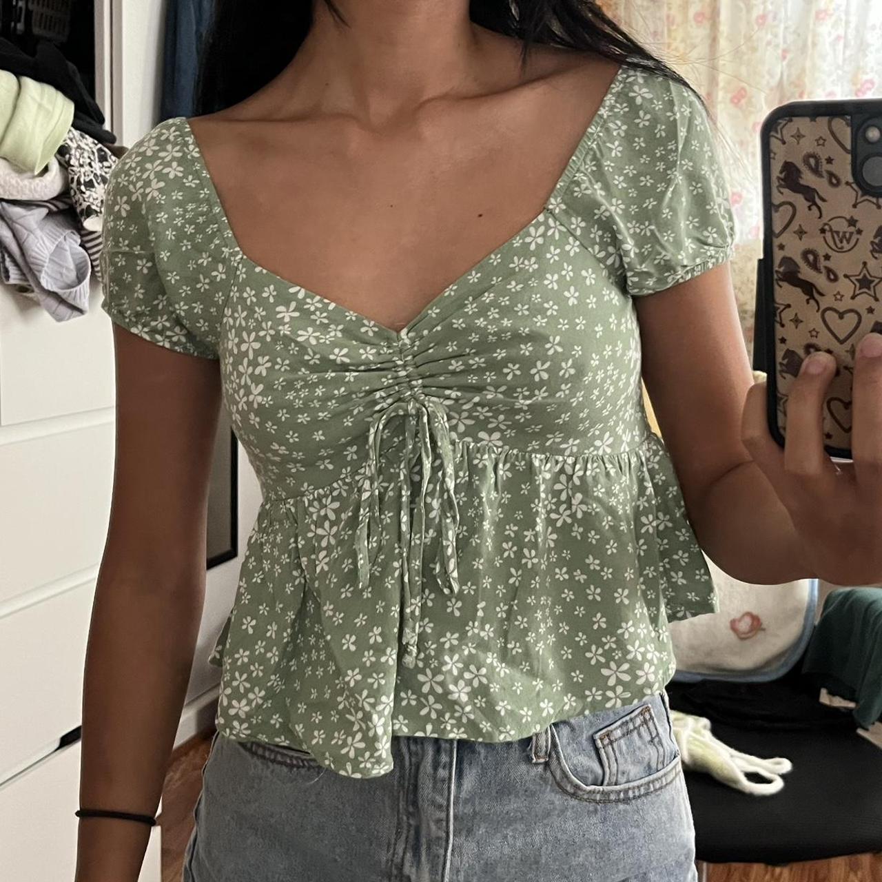 pacsun flowy crop top - size small - cinch at the... - Depop