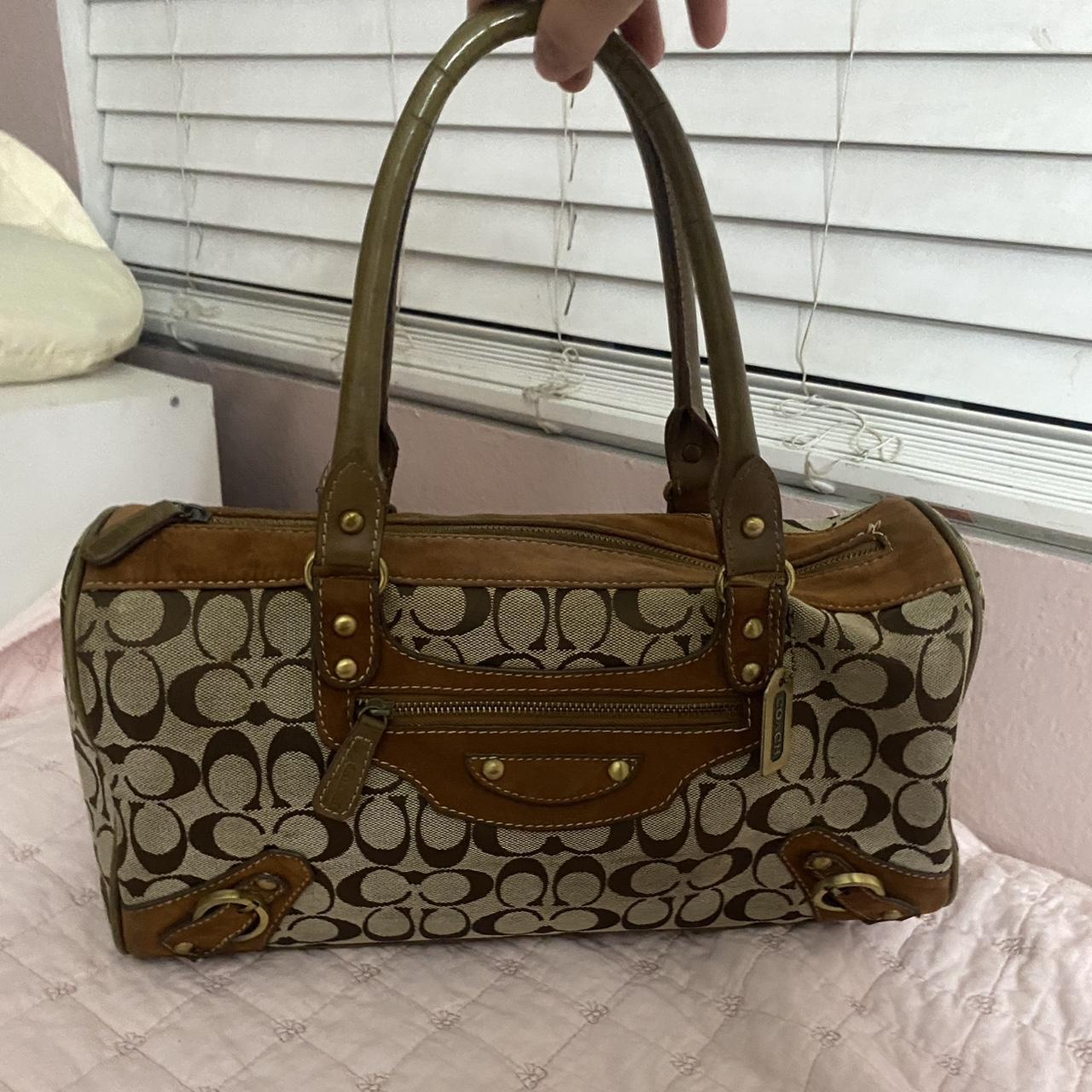 OPEN TO OFFERS 🎀Super cute coach y2k coach bag! Has... | Depop