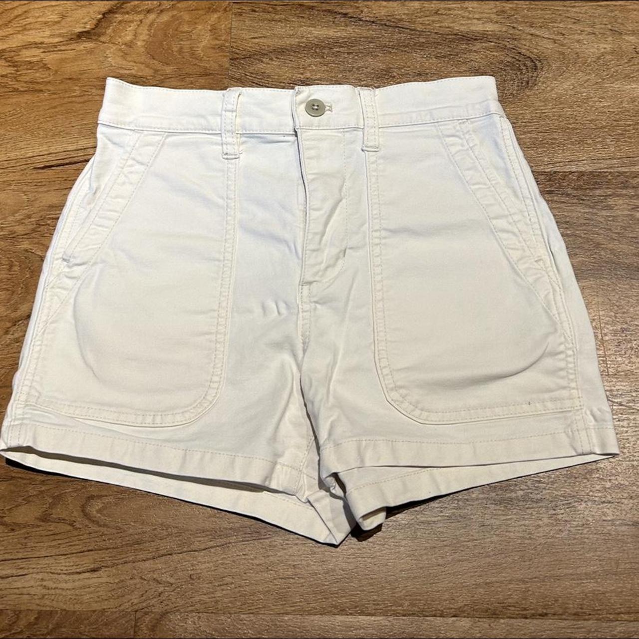 Madewell Women's Cream Shorts | Depop