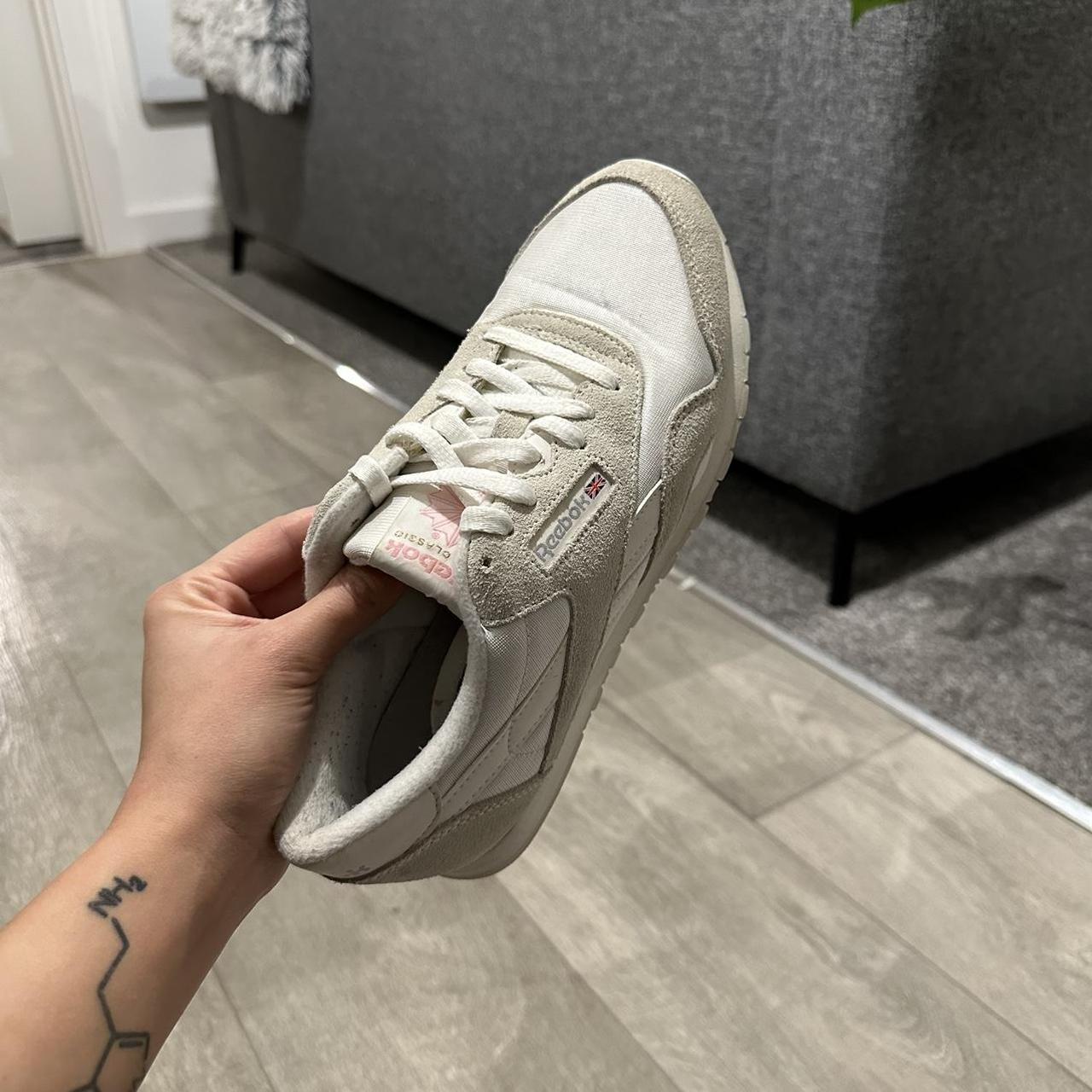 Reebok Classic Size 6 Worn but still good... - Depop