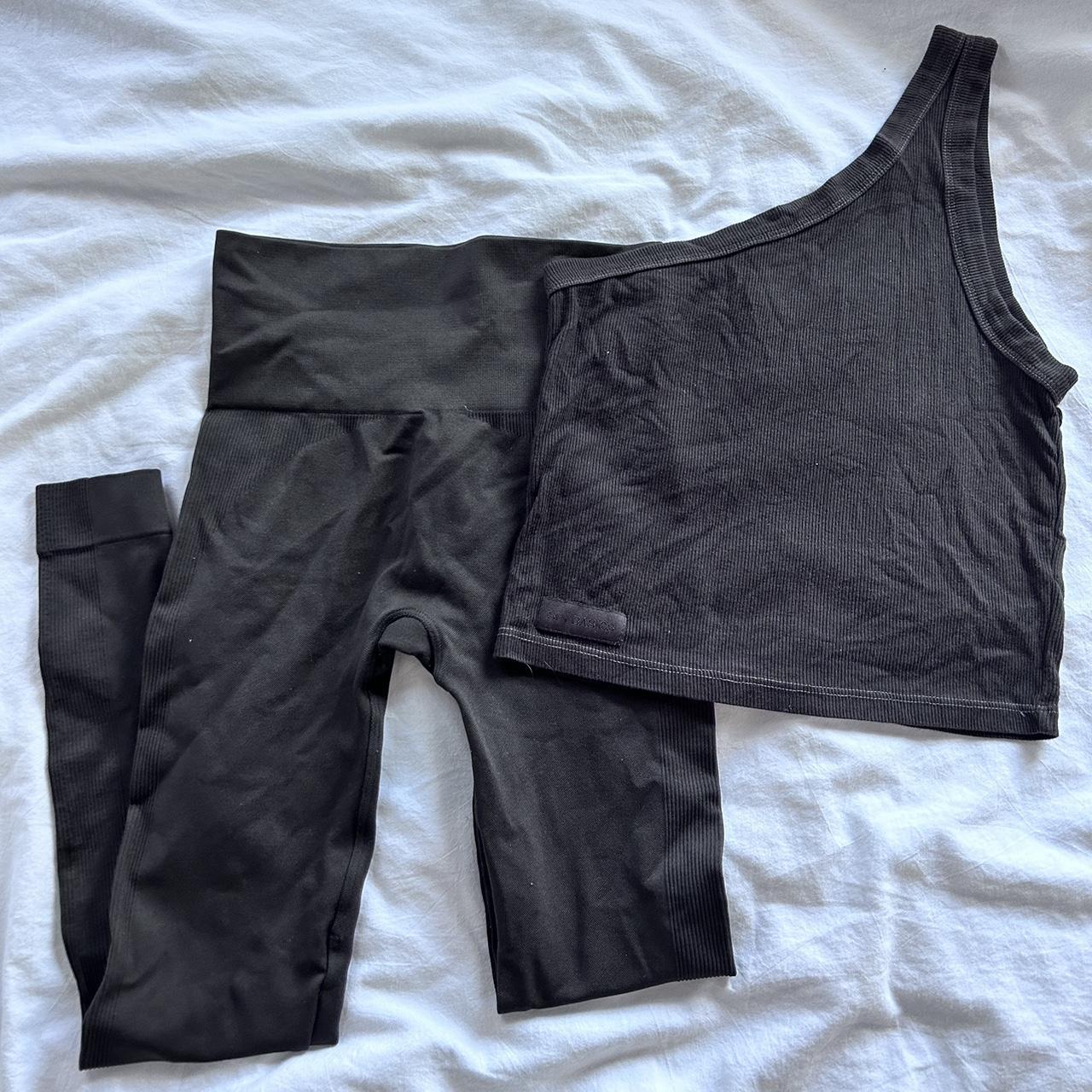 brown Setactive workout set top size small bottoms... - Depop