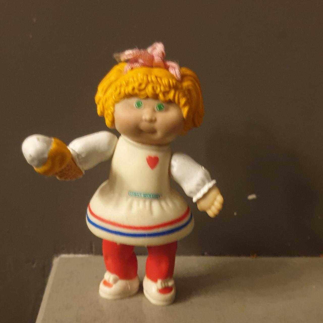Cabbage patch figurine small dated 1984. Arms and... - Depop