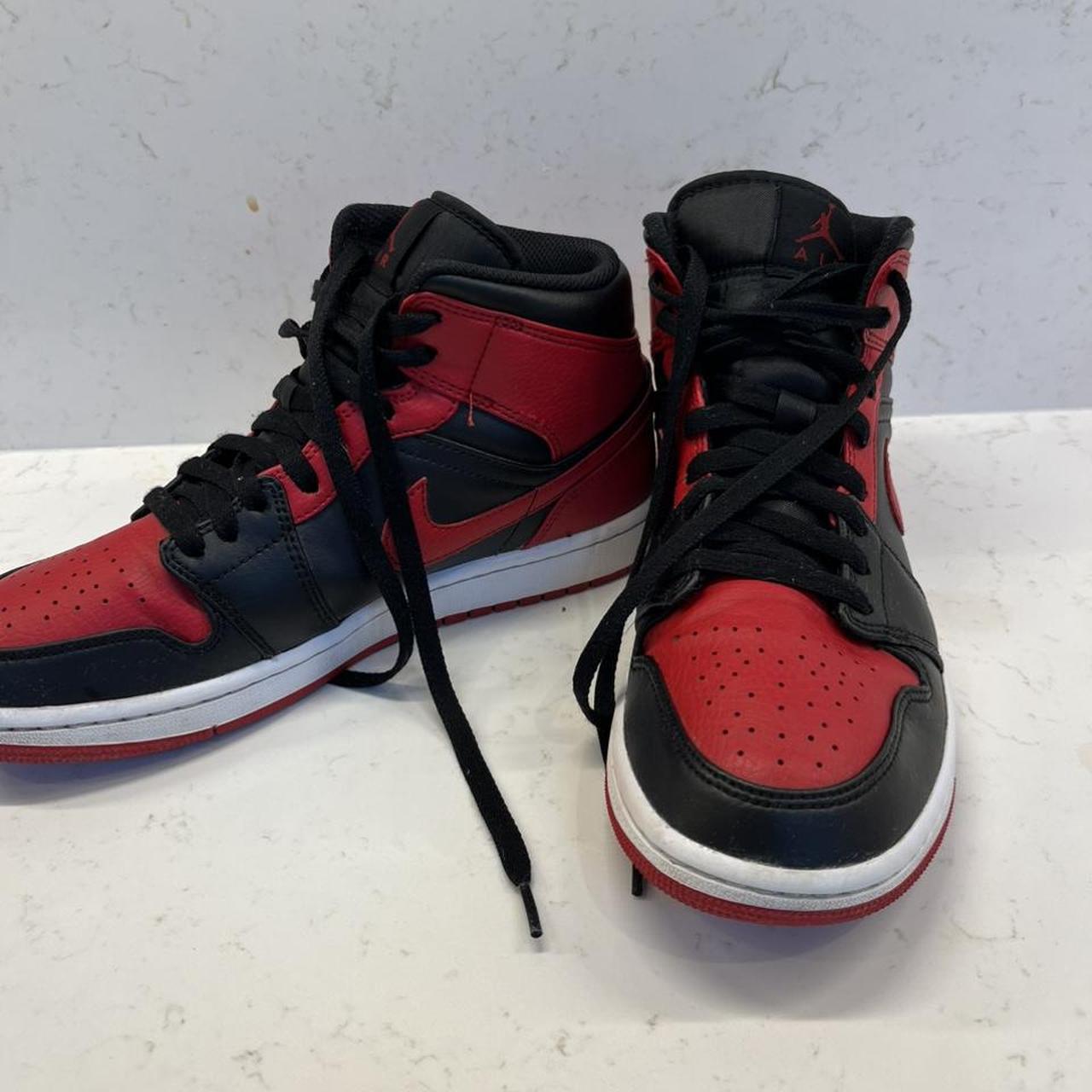 Jordan Women's Black and Red Trainers | Depop