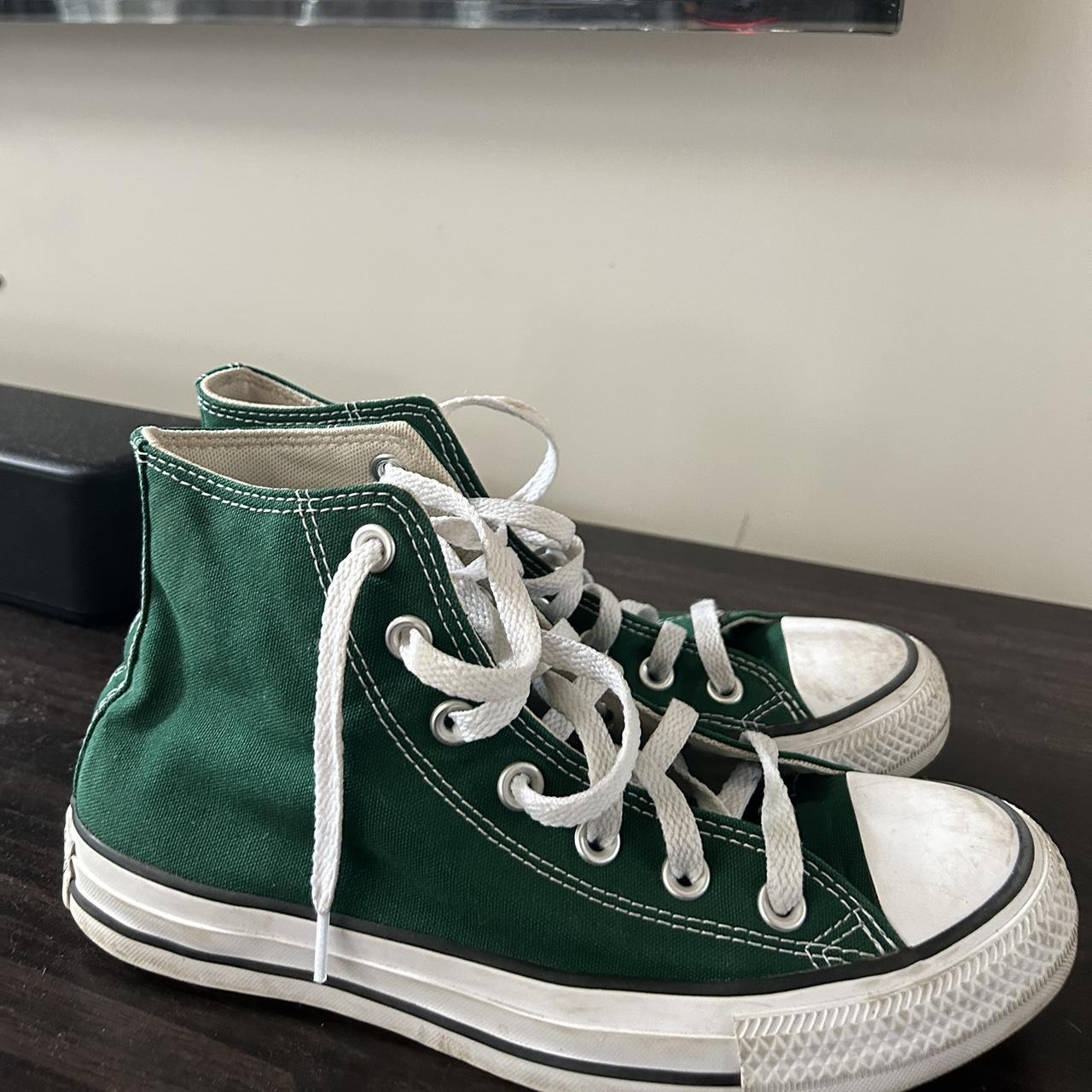 forest green converse, only wore like 10 times.... - Depop