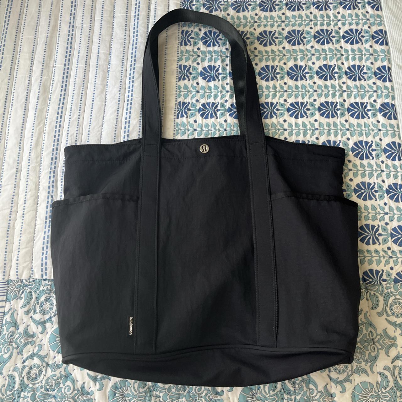 Lululemon Daily Multi-Pocket Tote Bag 20L - never... - Depop
