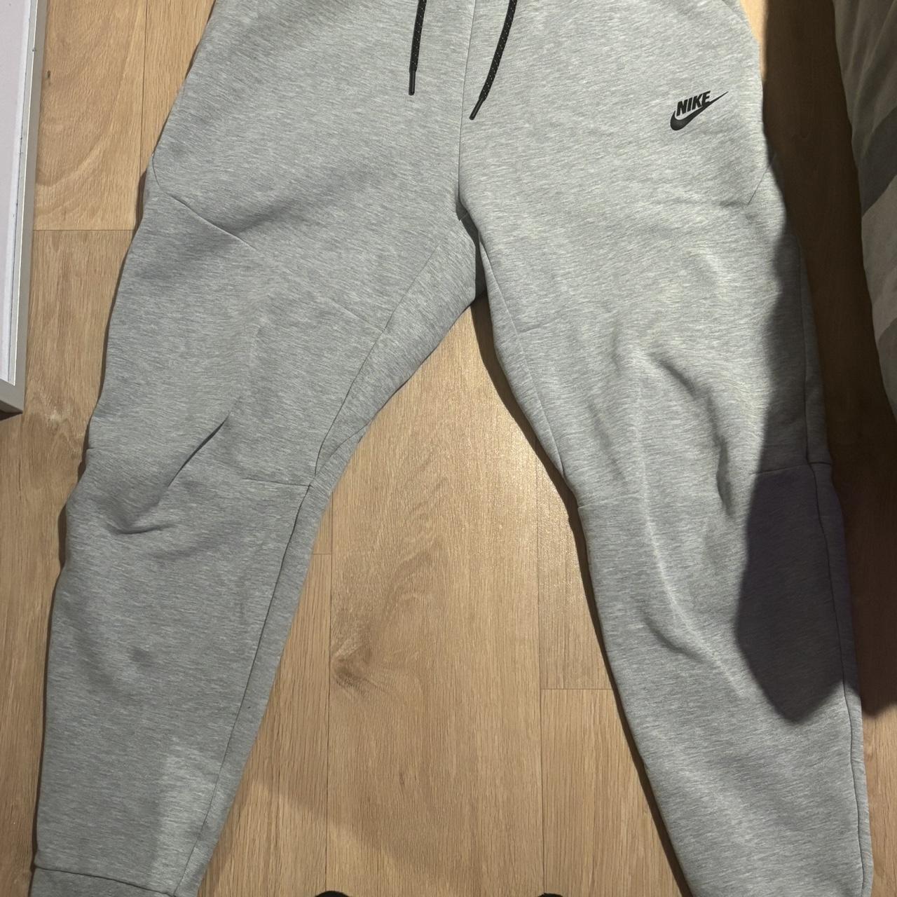 Nike tech size M - Depop