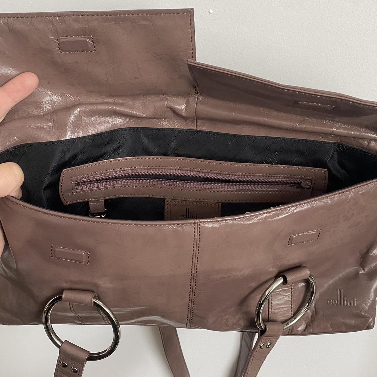 Cute Bellini shoulder bag Lots of pockets Medium to... - Depop