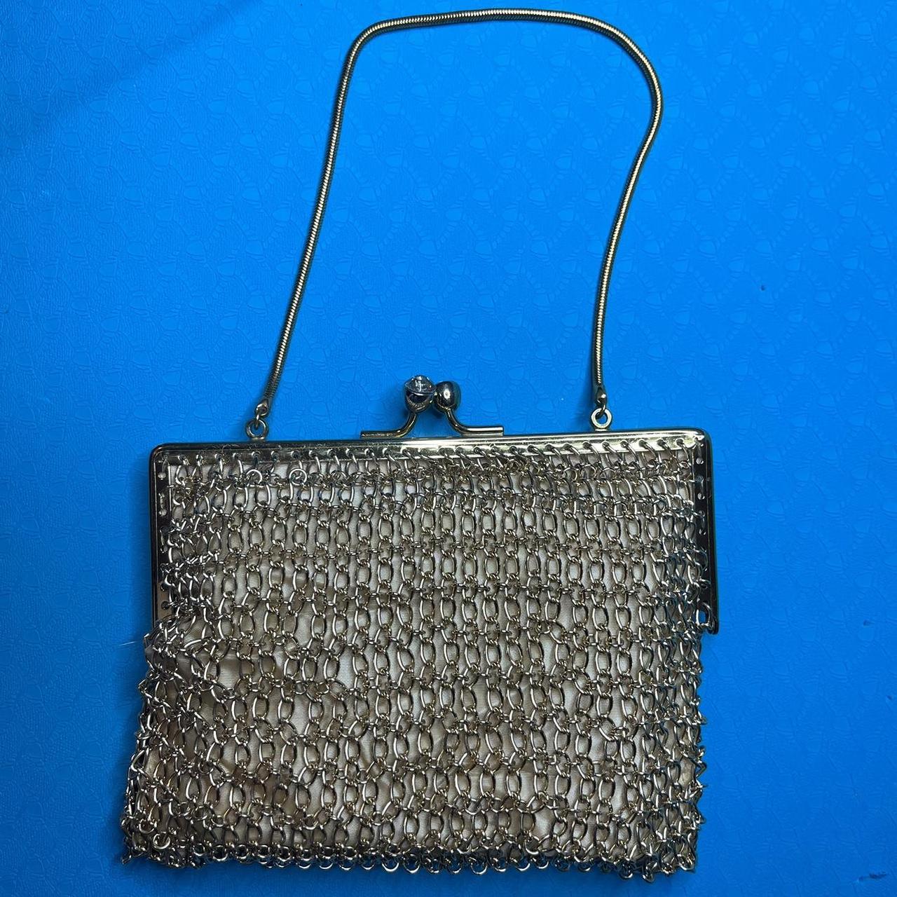 vintage gold chain link purse 💛 •7 in by 5 in •in... - Depop