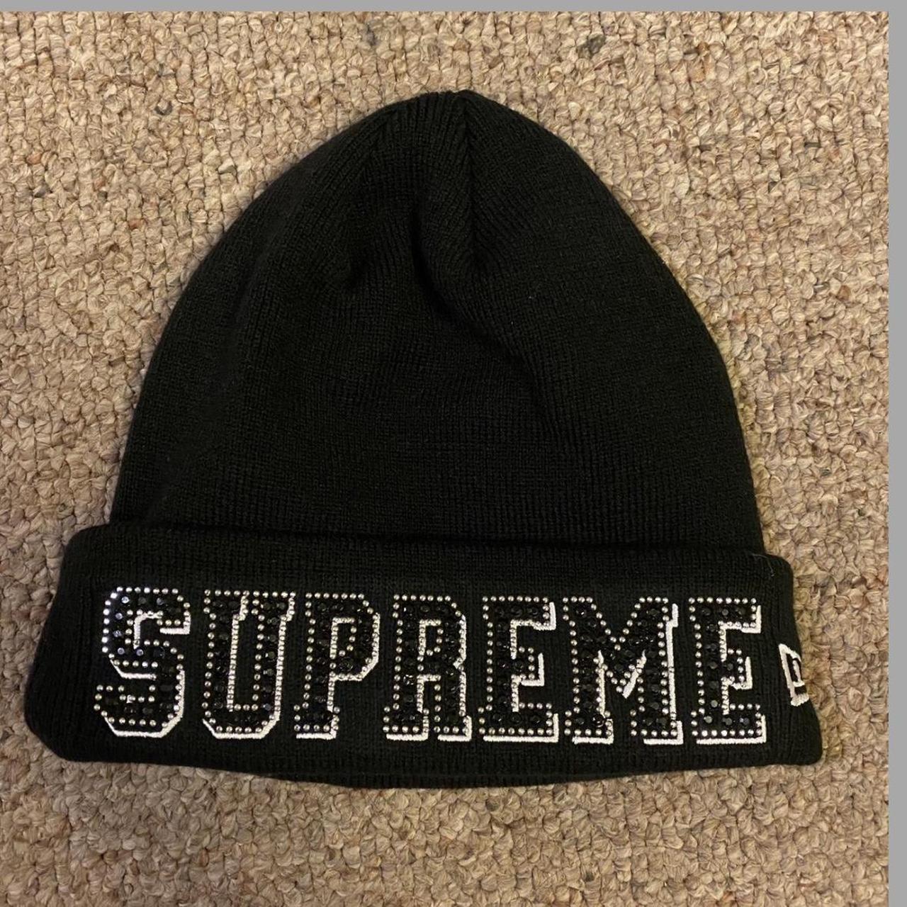 Supreme Women's Black Hat | Depop