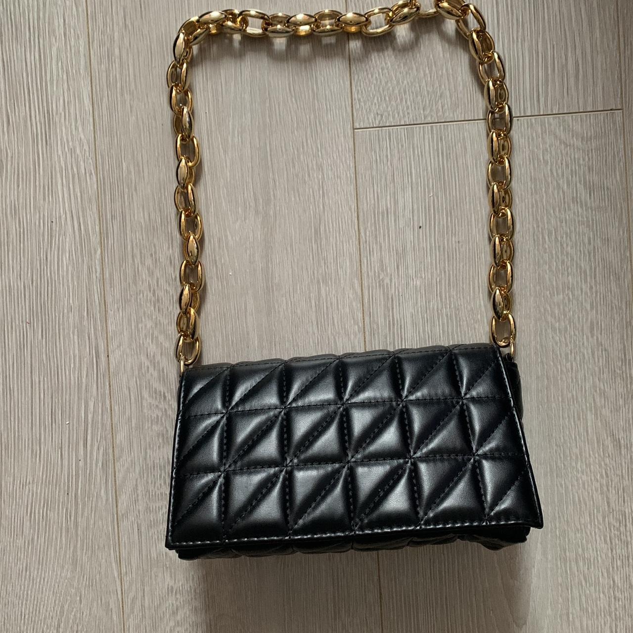 Black hand bag with gold chain handle - Depop