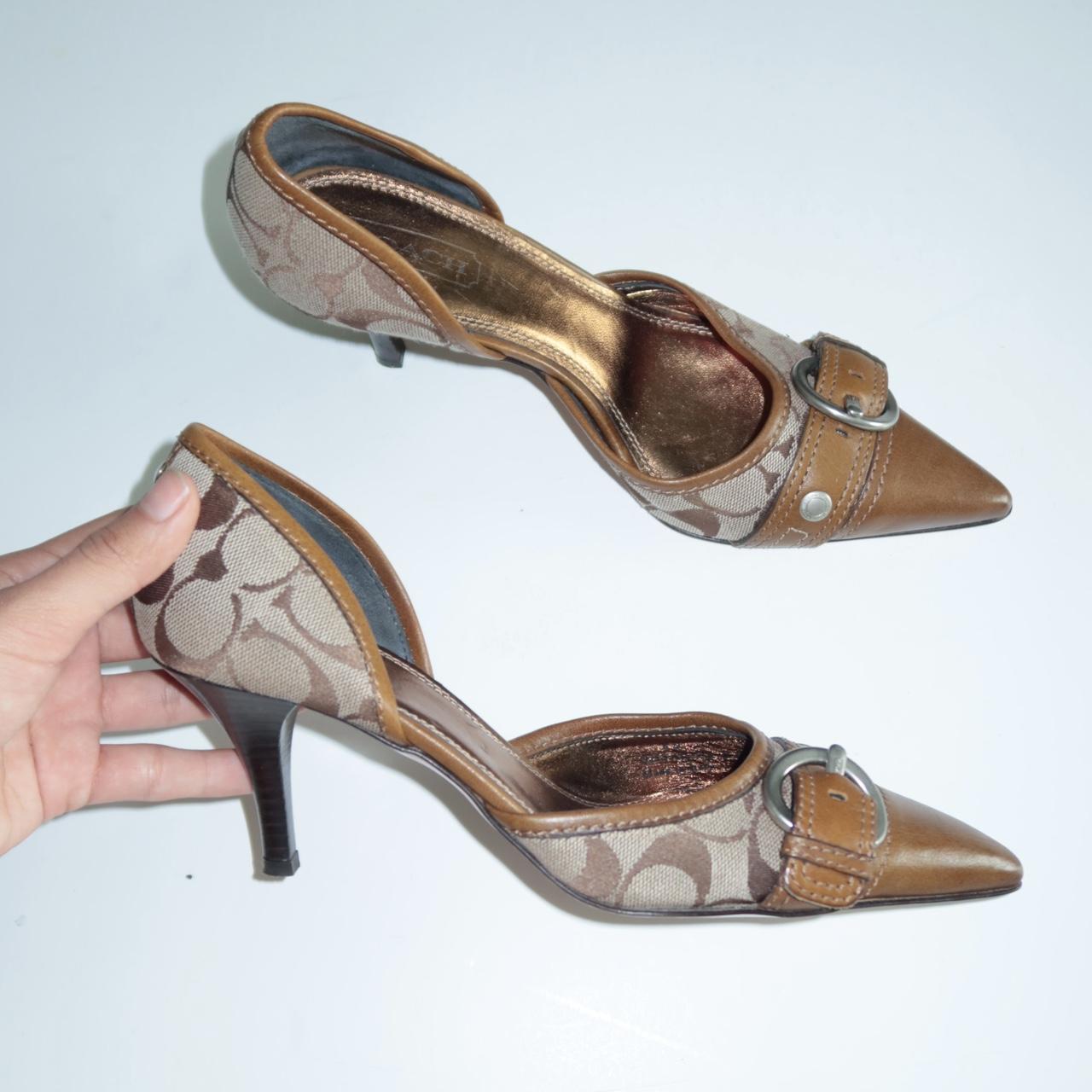 coach pointed toe kitten heels 🤎 -size: 8 🕯️ -great... - Depop