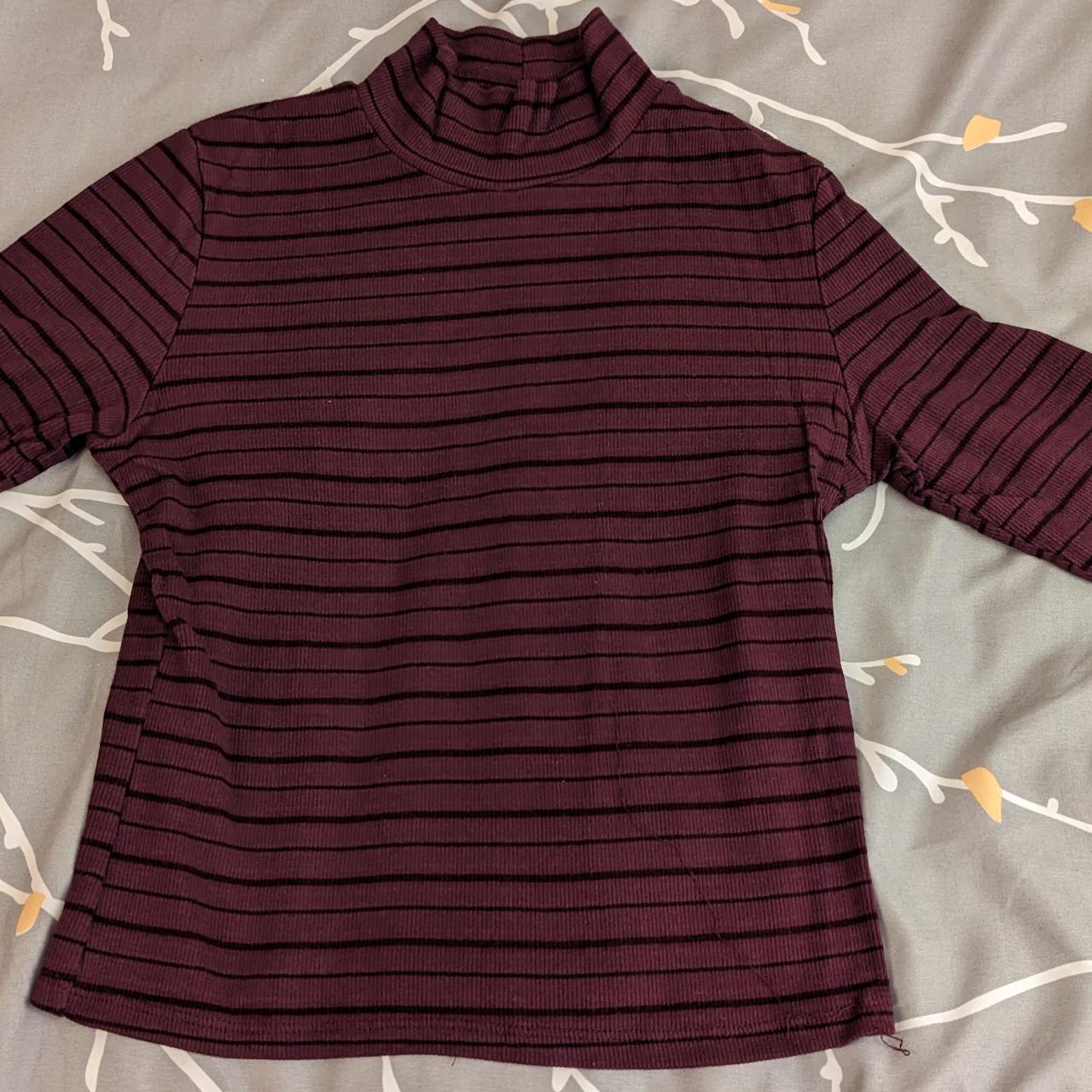 Bershka Women's Burgundy Crop-top | Depop