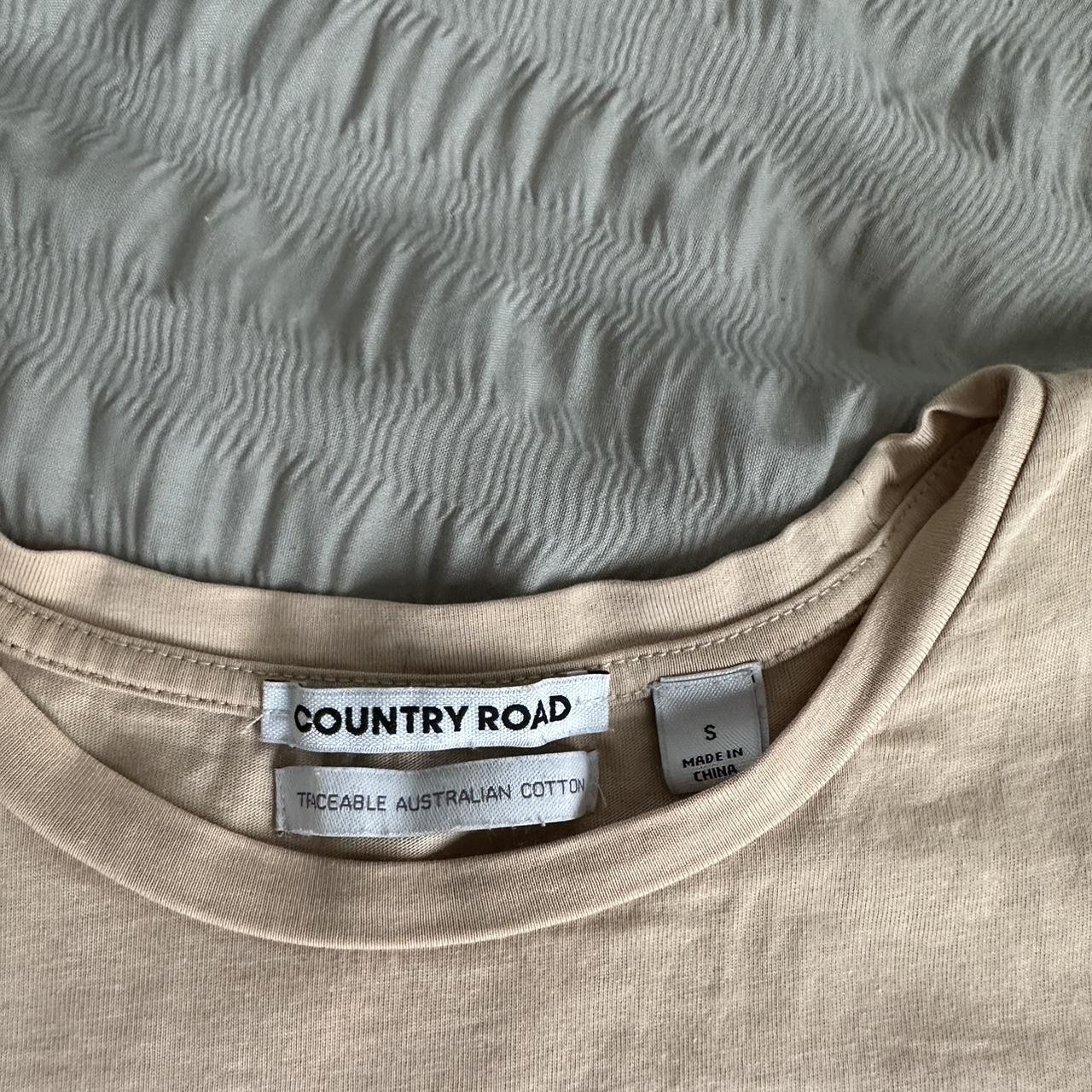 country road tee shirt size small (would fit... - Depop