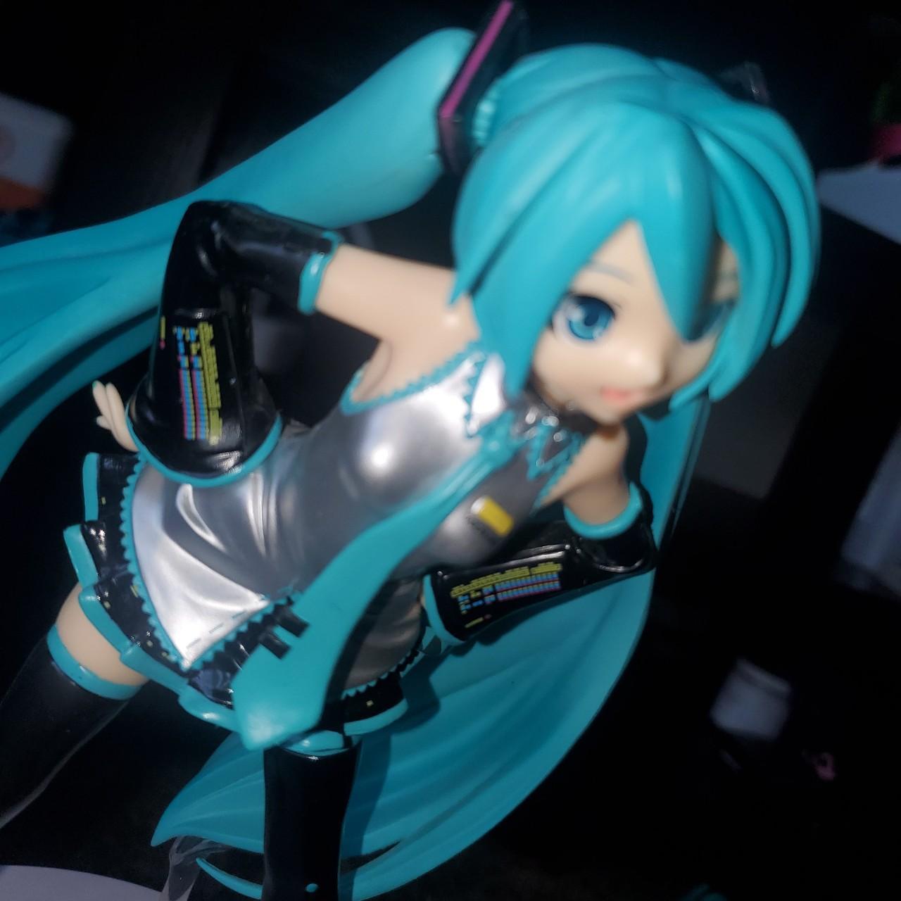 Hatsune miku sega figure!! Comes with box, send... - Depop