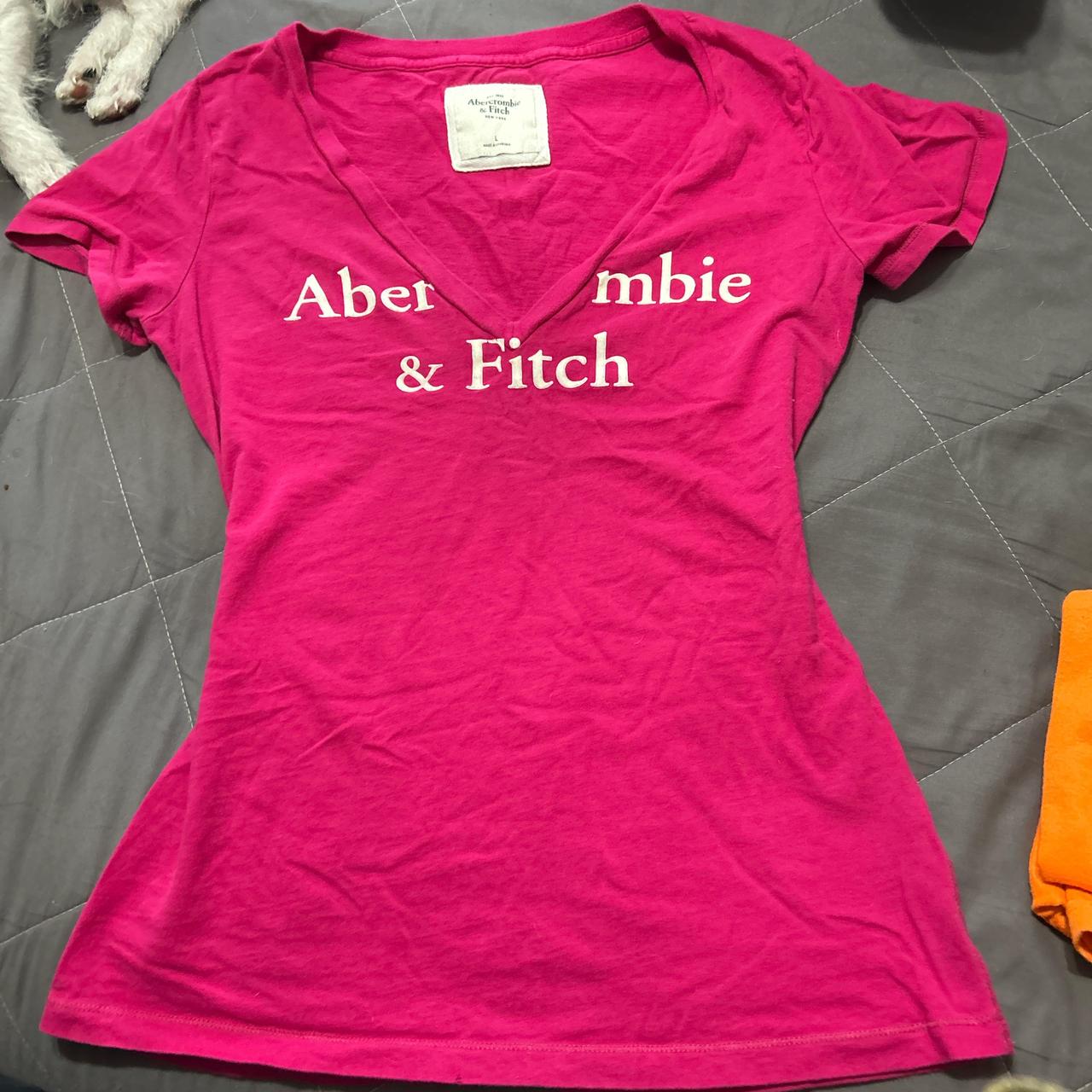 Abercrombie & Fitch pink and white V-neck shirt - Depop