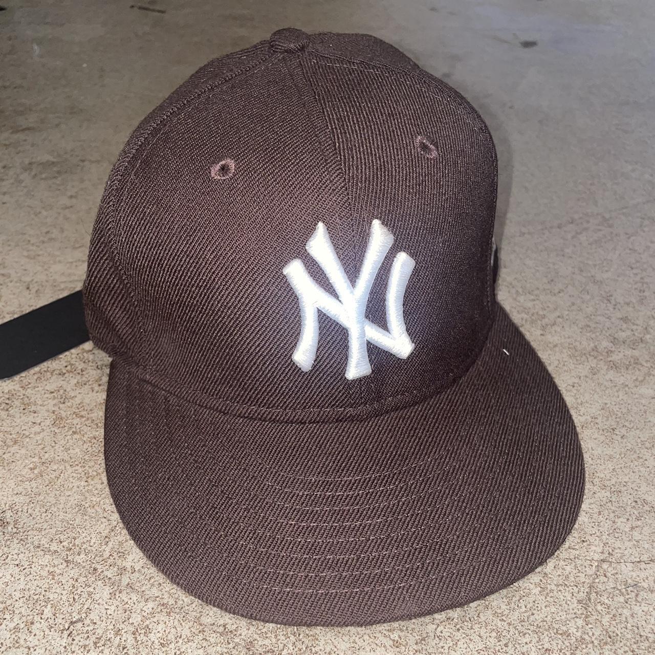 True fitted New York cap Size 7 1/8 - Depop
