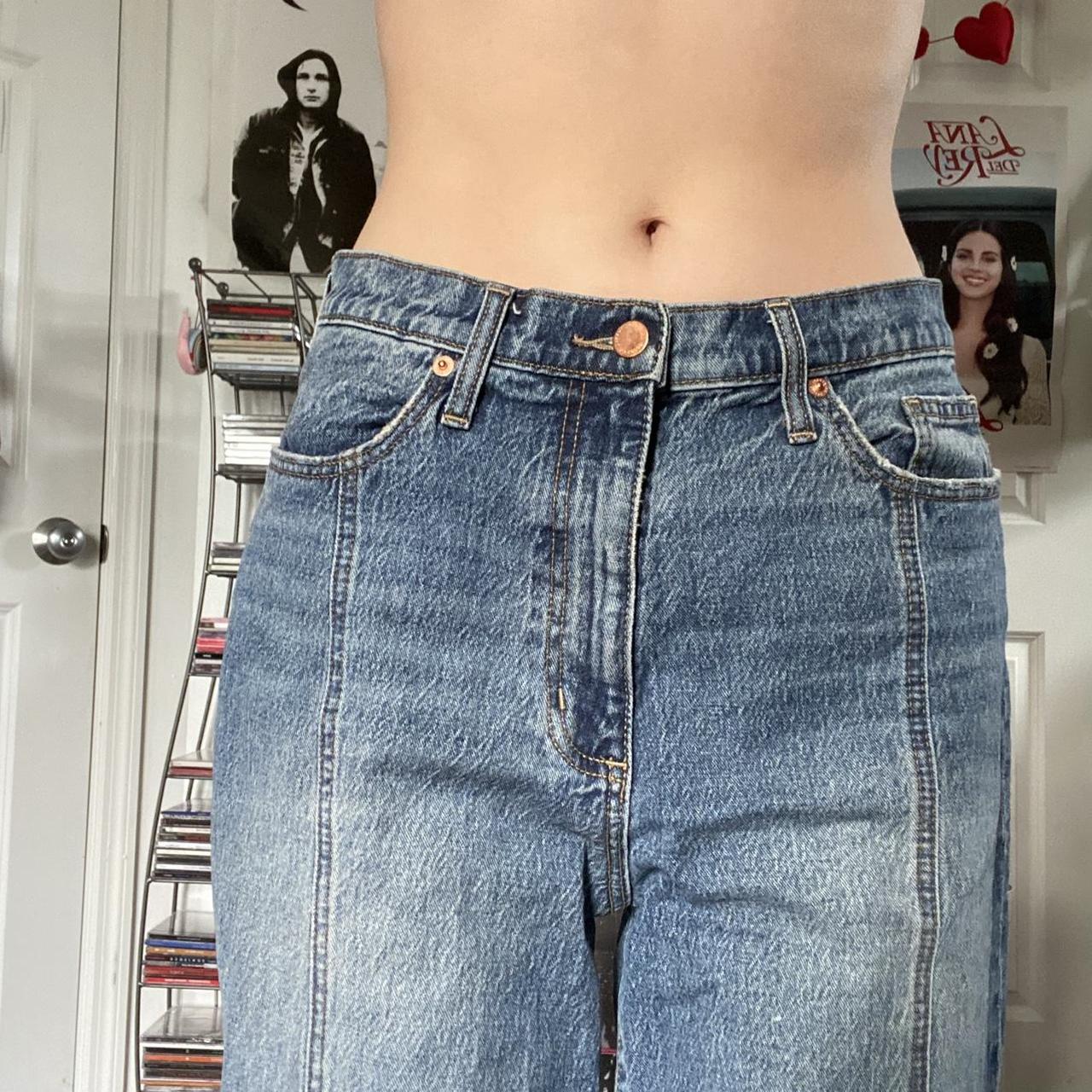 Universal Threads Denim Jeans Size 10/30R Modeled on... - Depop