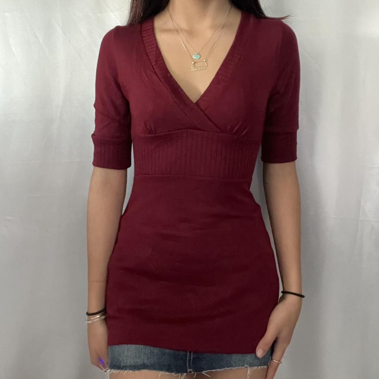 Y2k top nwot 2000s form fitting top size s stretchy... - Depop