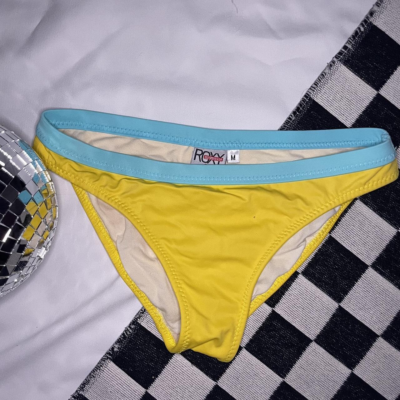 Roxy swim bottoms. Minor pilling - Depop
