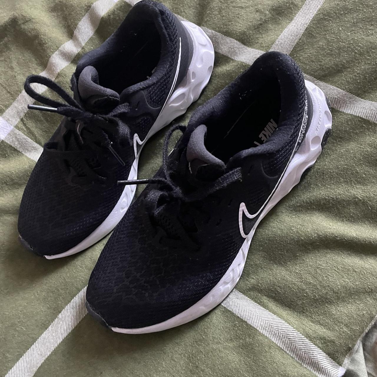 Nike running trainers Used only a few times Black... - Depop