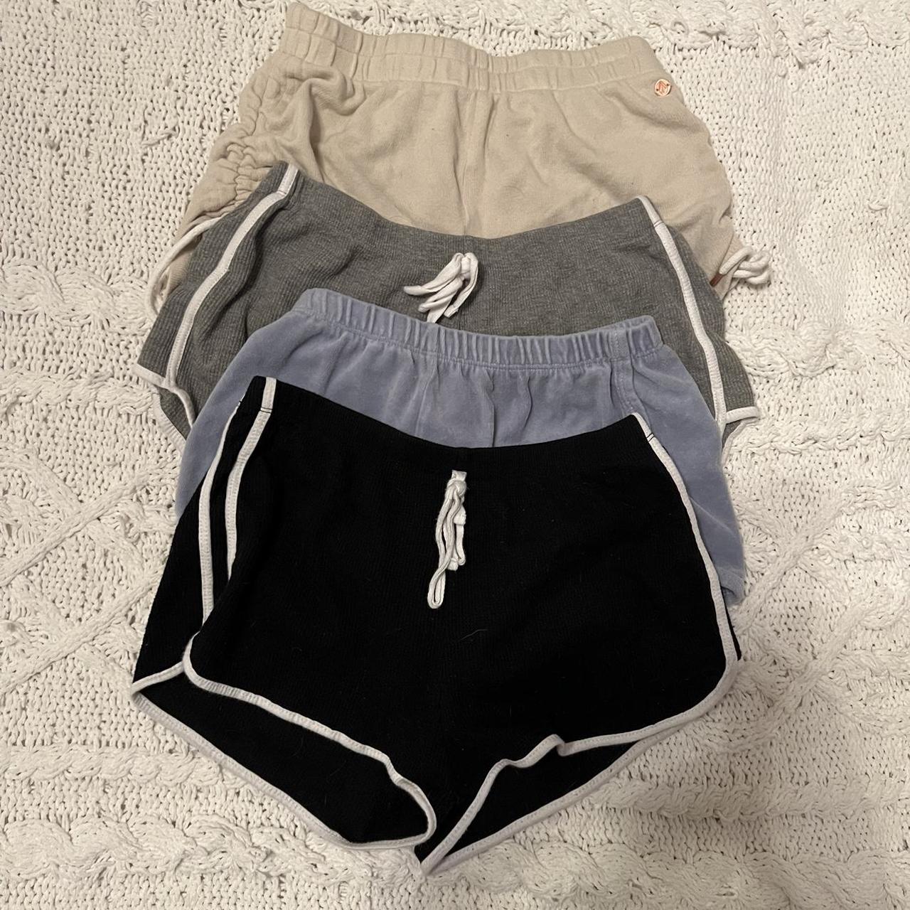 short bundle - Depop