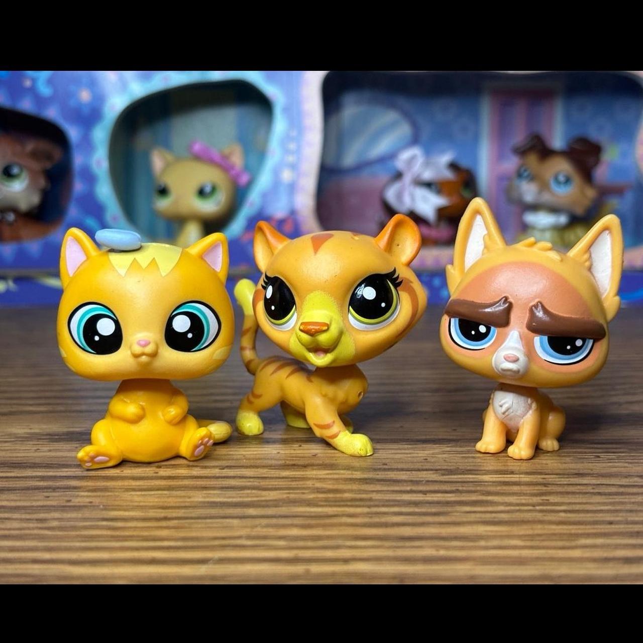 Lps cat lot of 3 Comes as shown - Depop