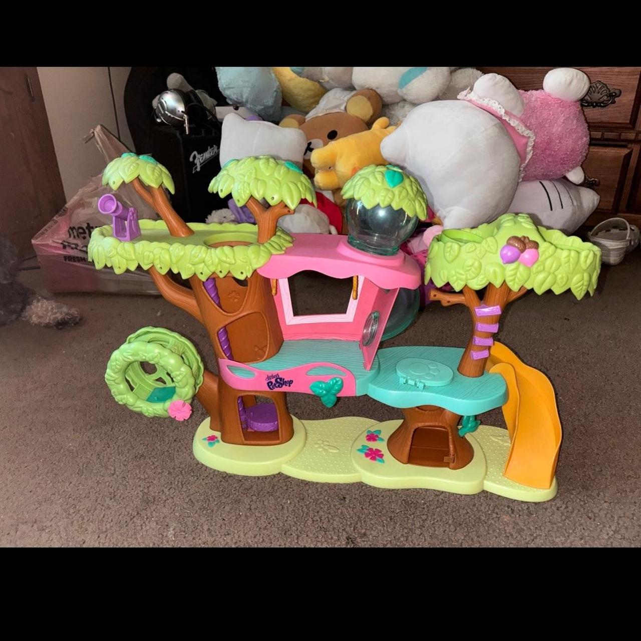 Lps jungle play set Comes as shown Offers welcome | Depop