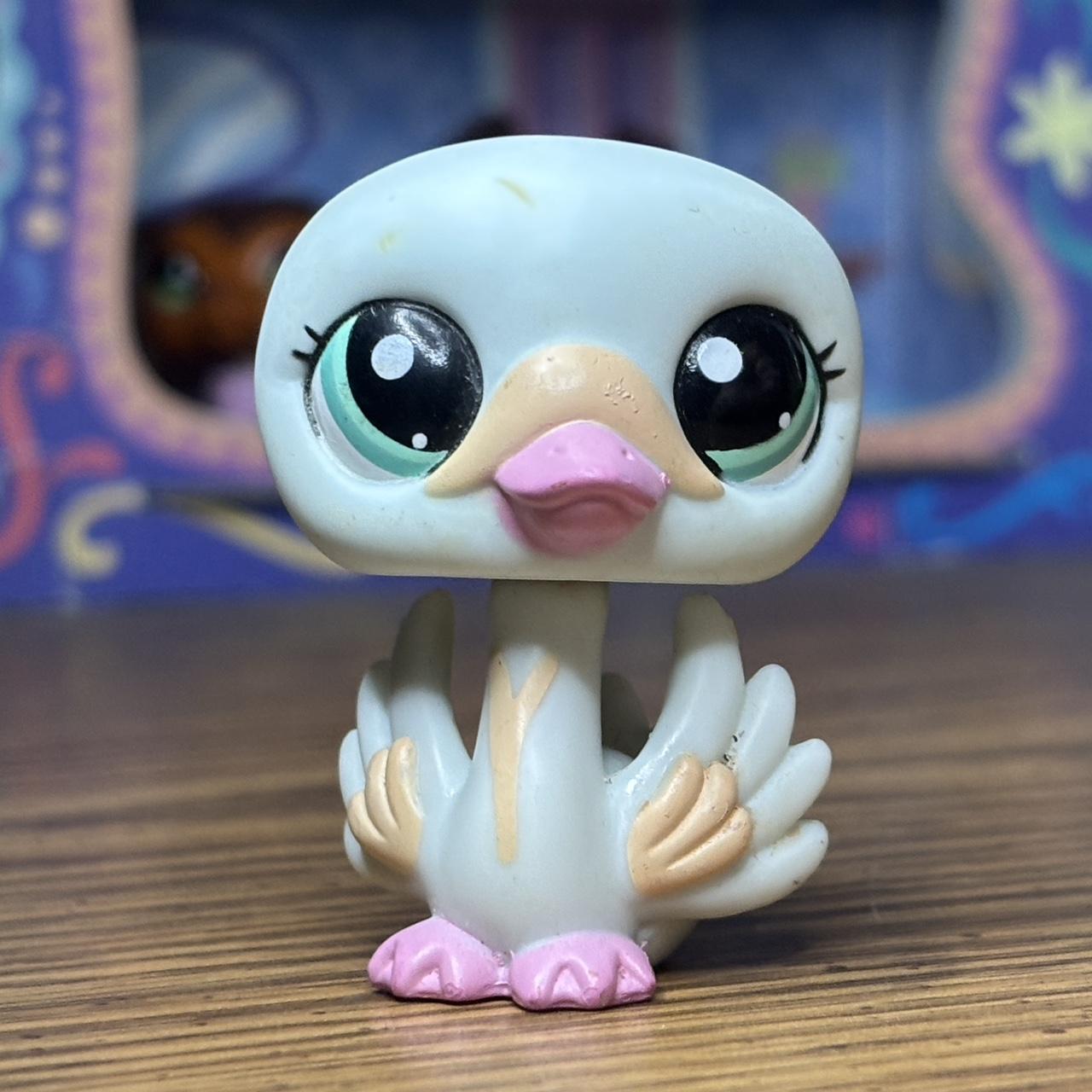 Lps swan 1734 Comes as shown Offers welcome | Depop