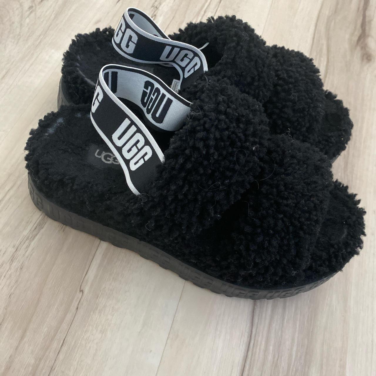 Size US 6 ugh platform slippers! Used- but still in... - Depop