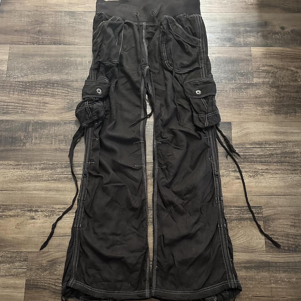 Goa back zipper cargos size 32-25 Waist 16in Inseam... - Depop