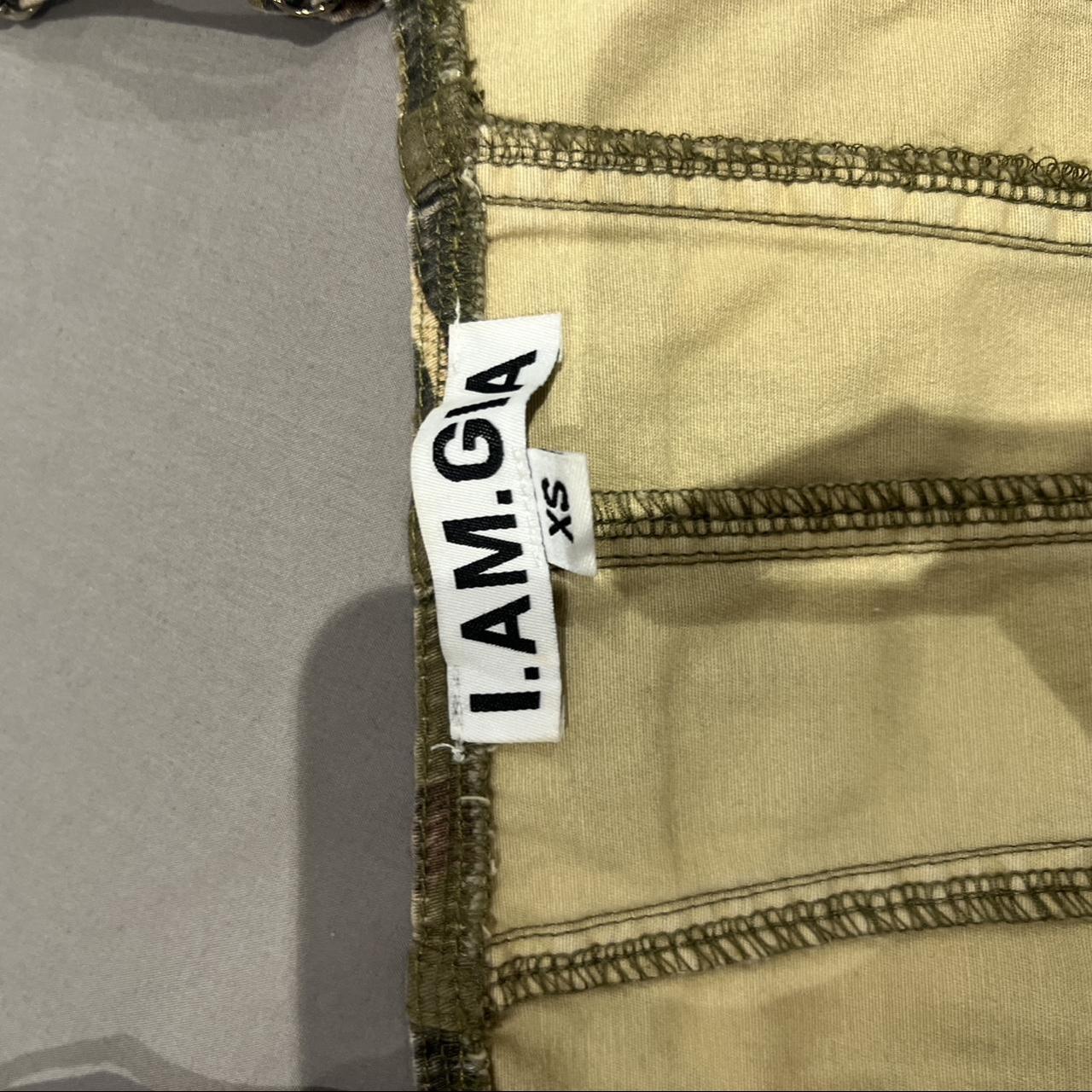 i am gia eydis camo corset top 💚 completely out of... - Depop