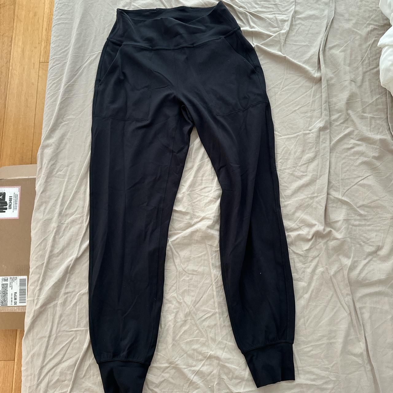Lululemon sweats, size 6. Great condition - Depop