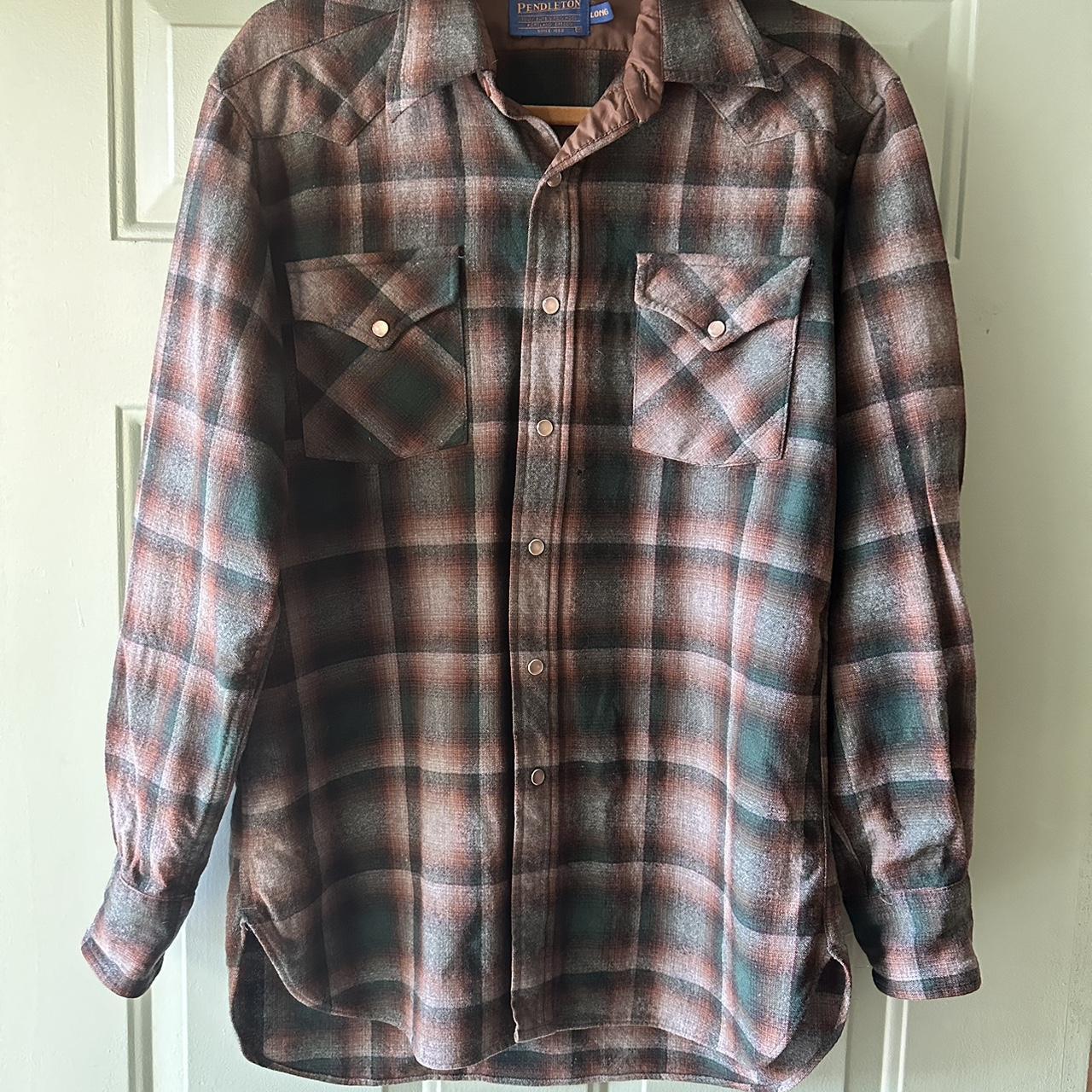 Pendleton 100% pure virgin wool. Has a small hole... - Depop