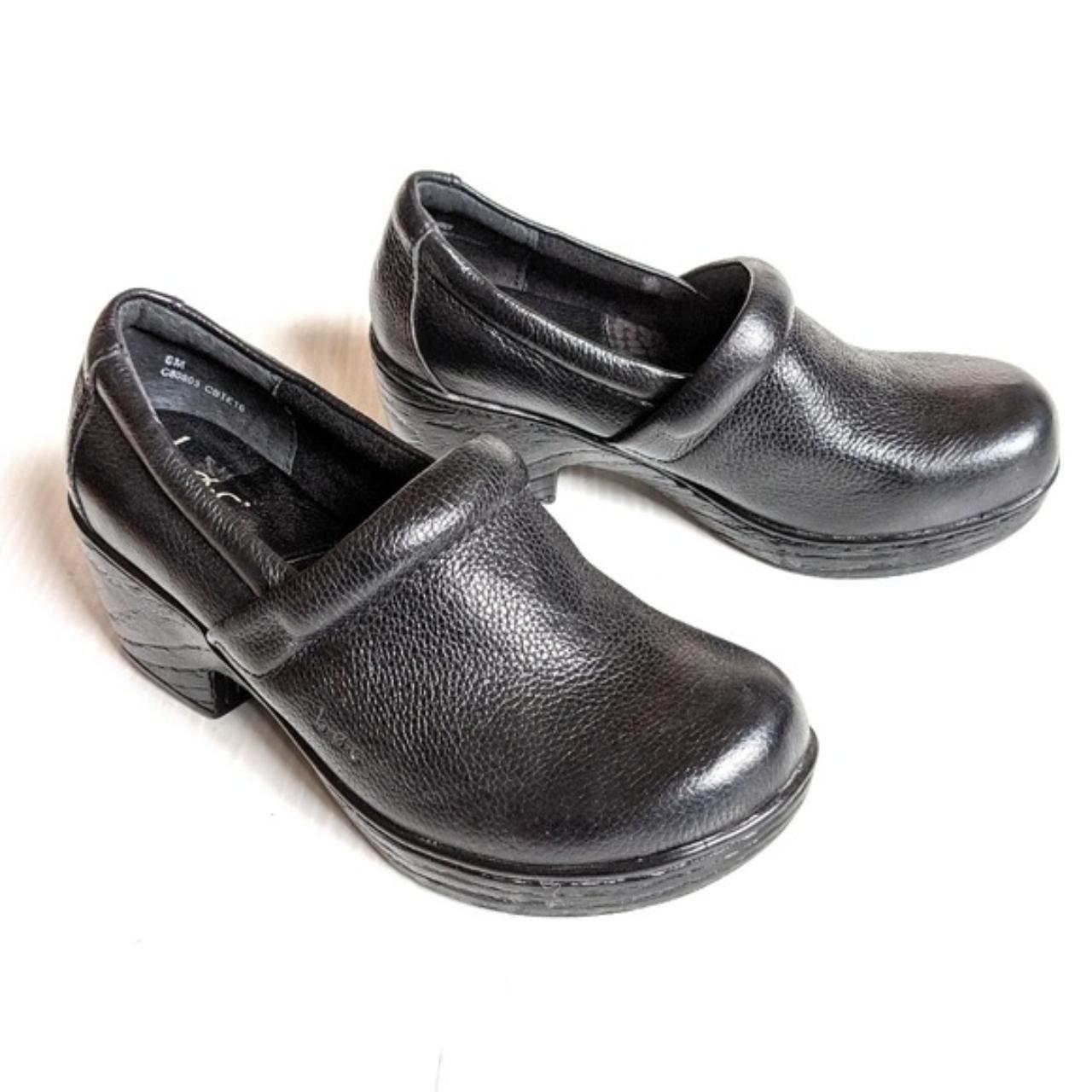 B.O.C black pebbled leather clogs size 6 platform... - Depop