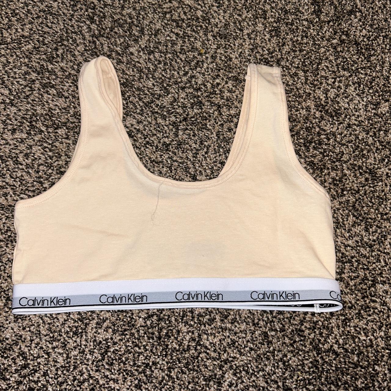 Calvin Klein Women's Tan and Cream Bra | Depop