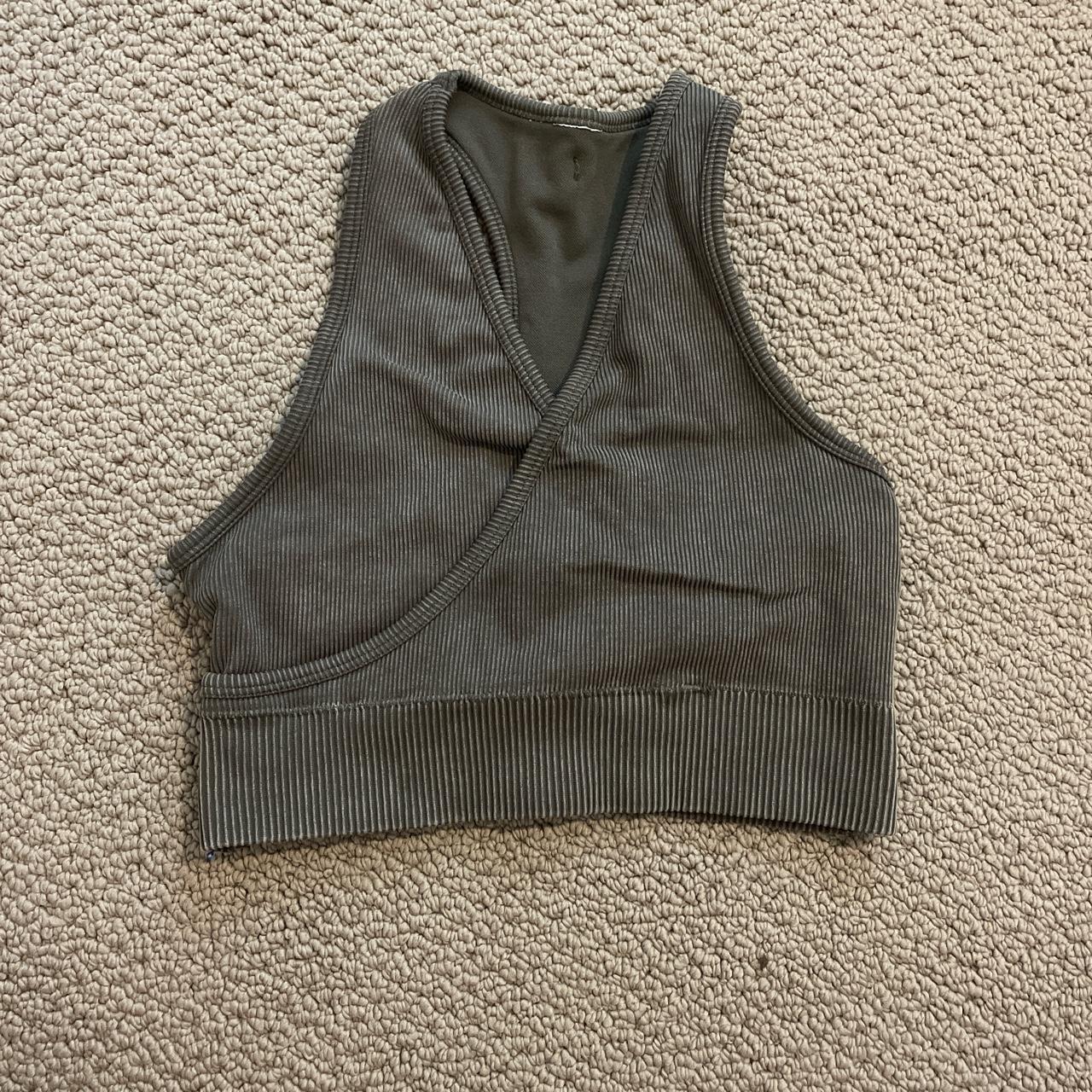 Fabletics Women's Grey Bra | Depop