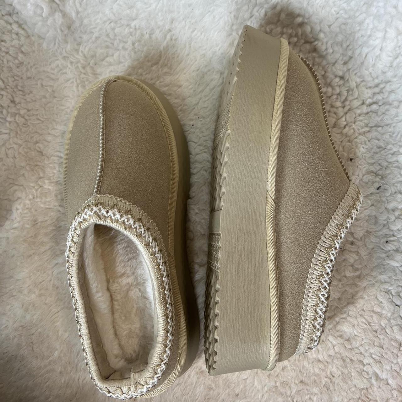 Ugg Tazz suede beige Dupes! Platforms Gifted... - Depop