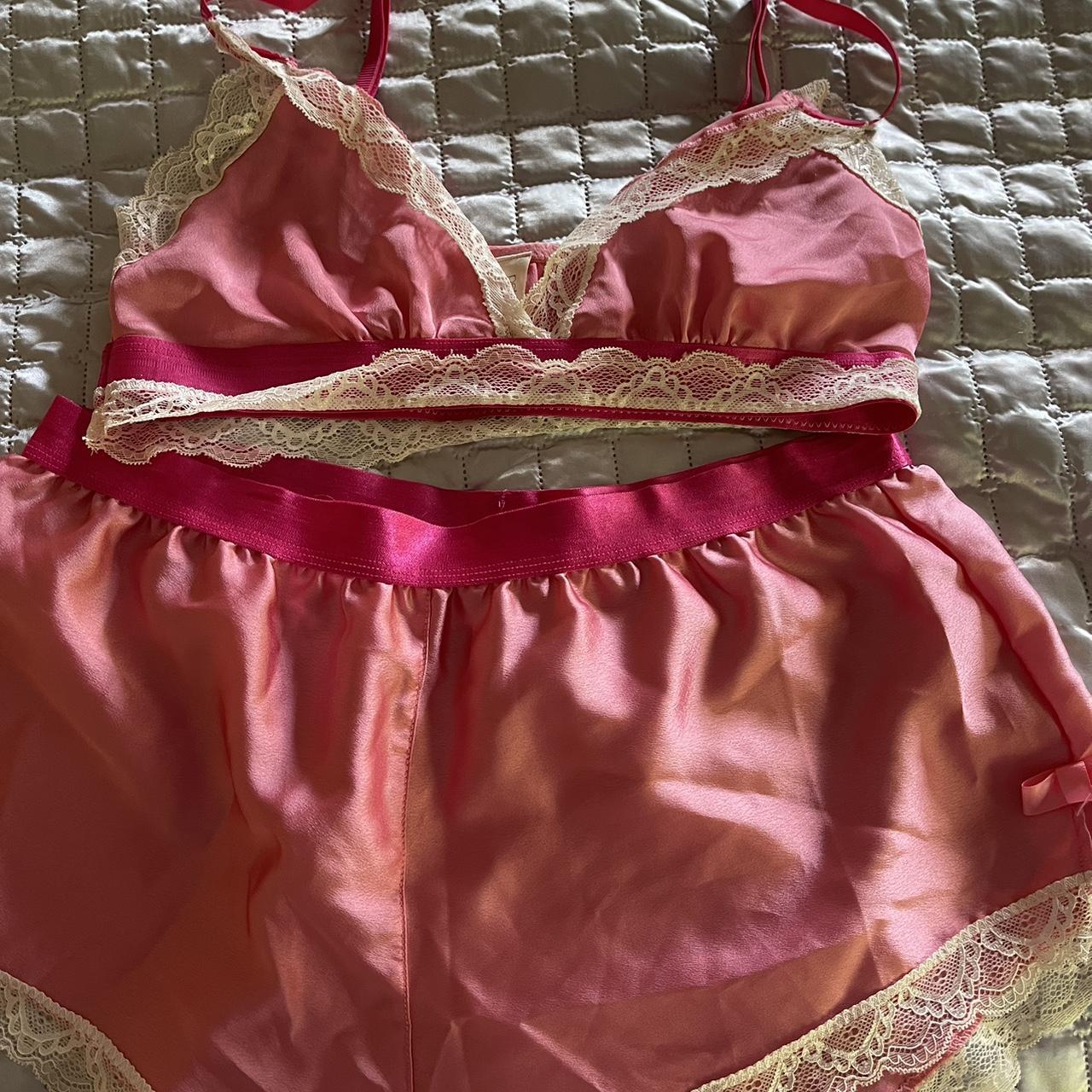 Peter Alexander silk pyjama set Bottom size M too... - Depop