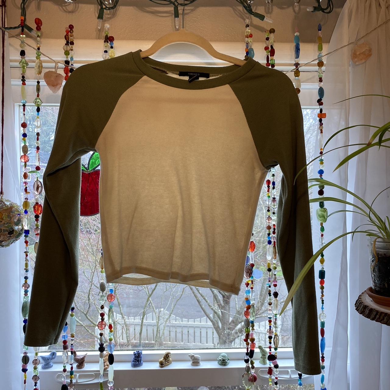 Forever 21 green/white raglan sleeve top Size small - Depop