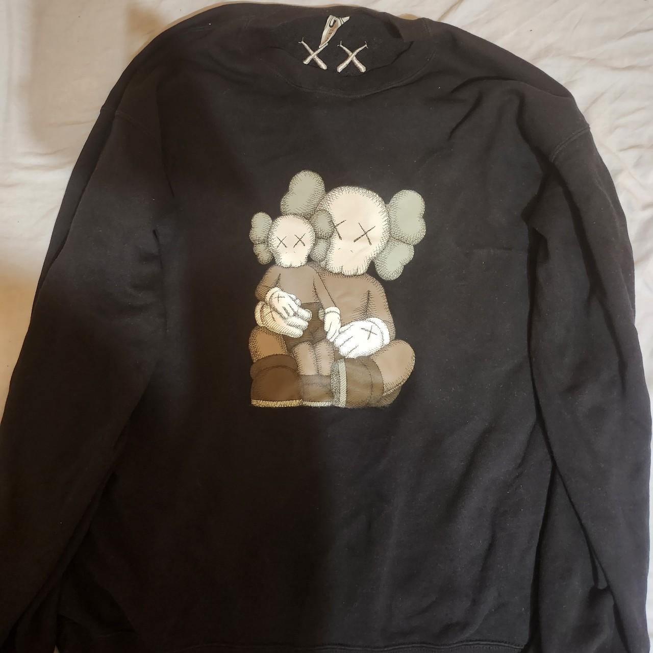 kaws x Uniqlo sweatshirt small label stitching error - Depop