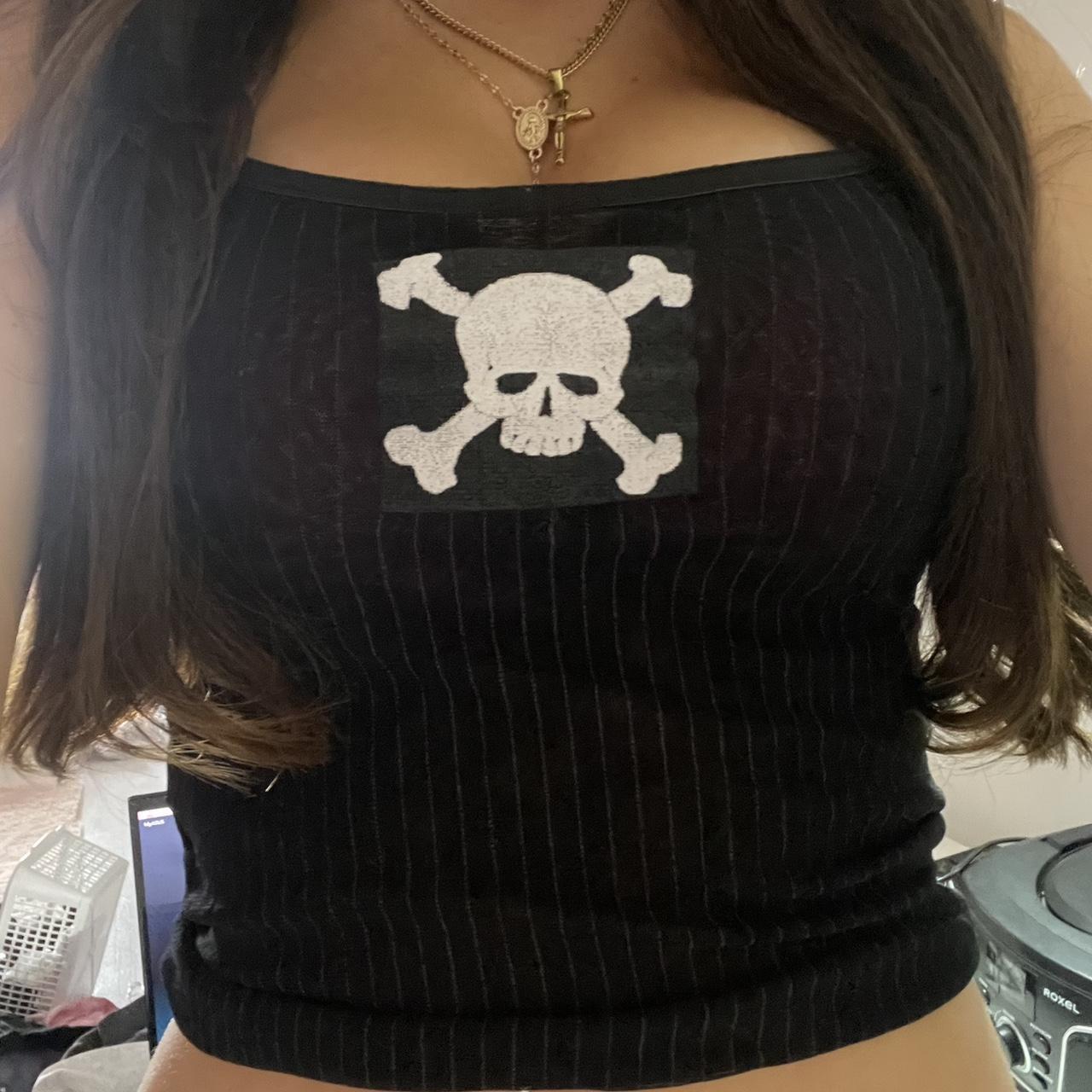 Y2k skull crop top #y2k #skull #grunge - Depop