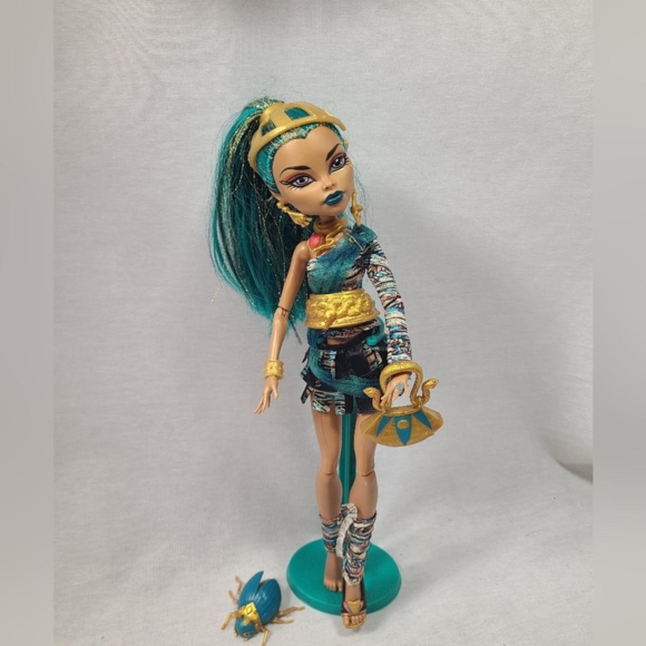 Monster High Nefera de Nile First Wave Signature... - Depop