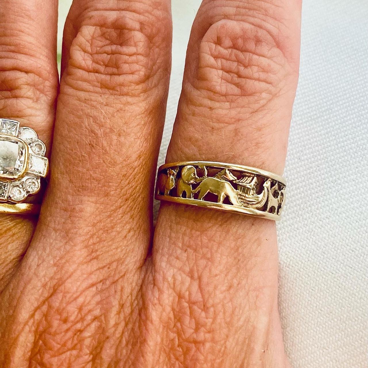 9ct Gold “Noah’s ark” Ring SIZE O Such a great ring... - Depop