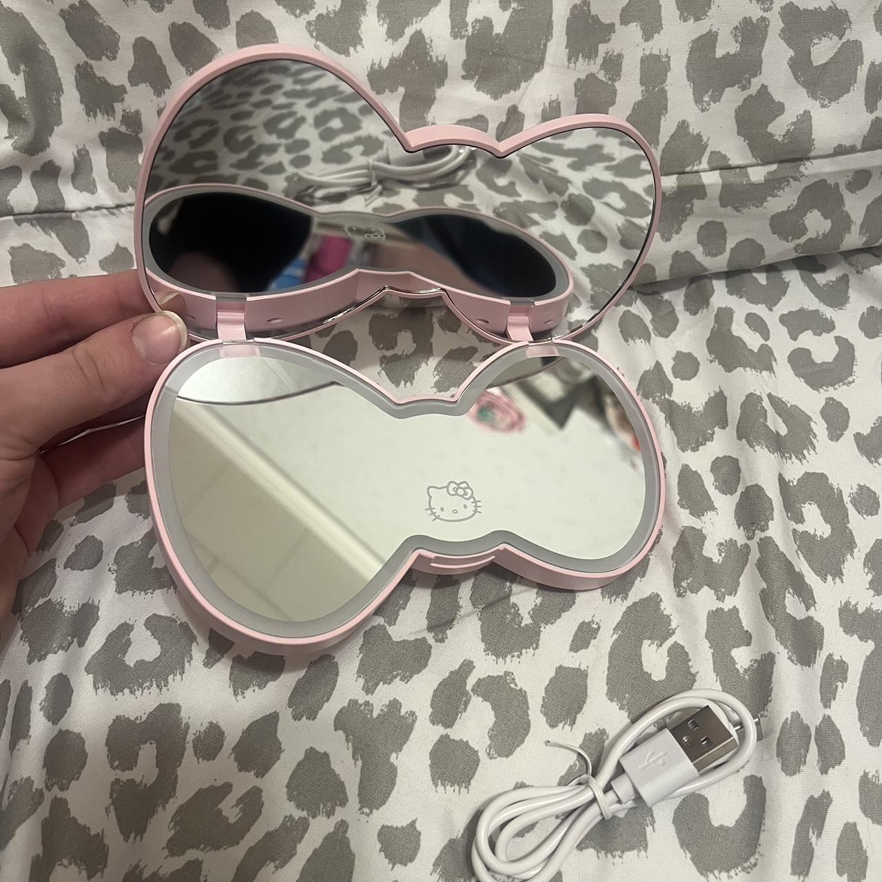 vanity impressions mini hello kitty led bow compact... - Depop